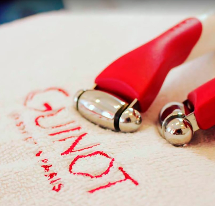 Face Bar Services at Taj Wheatley blog